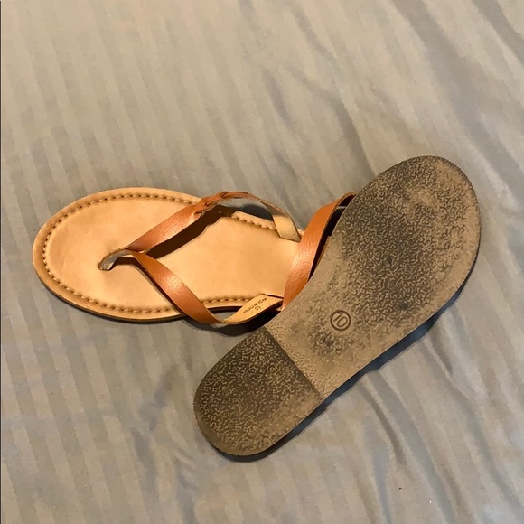 Universal Thread | Shoes | Universal Thread Goods Co Tan Sandals | Poshmark